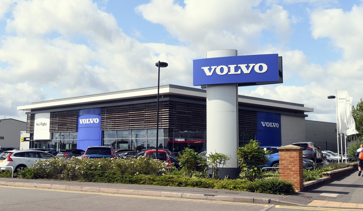 Volvo-Car-Dealership-Birmingham.jpg