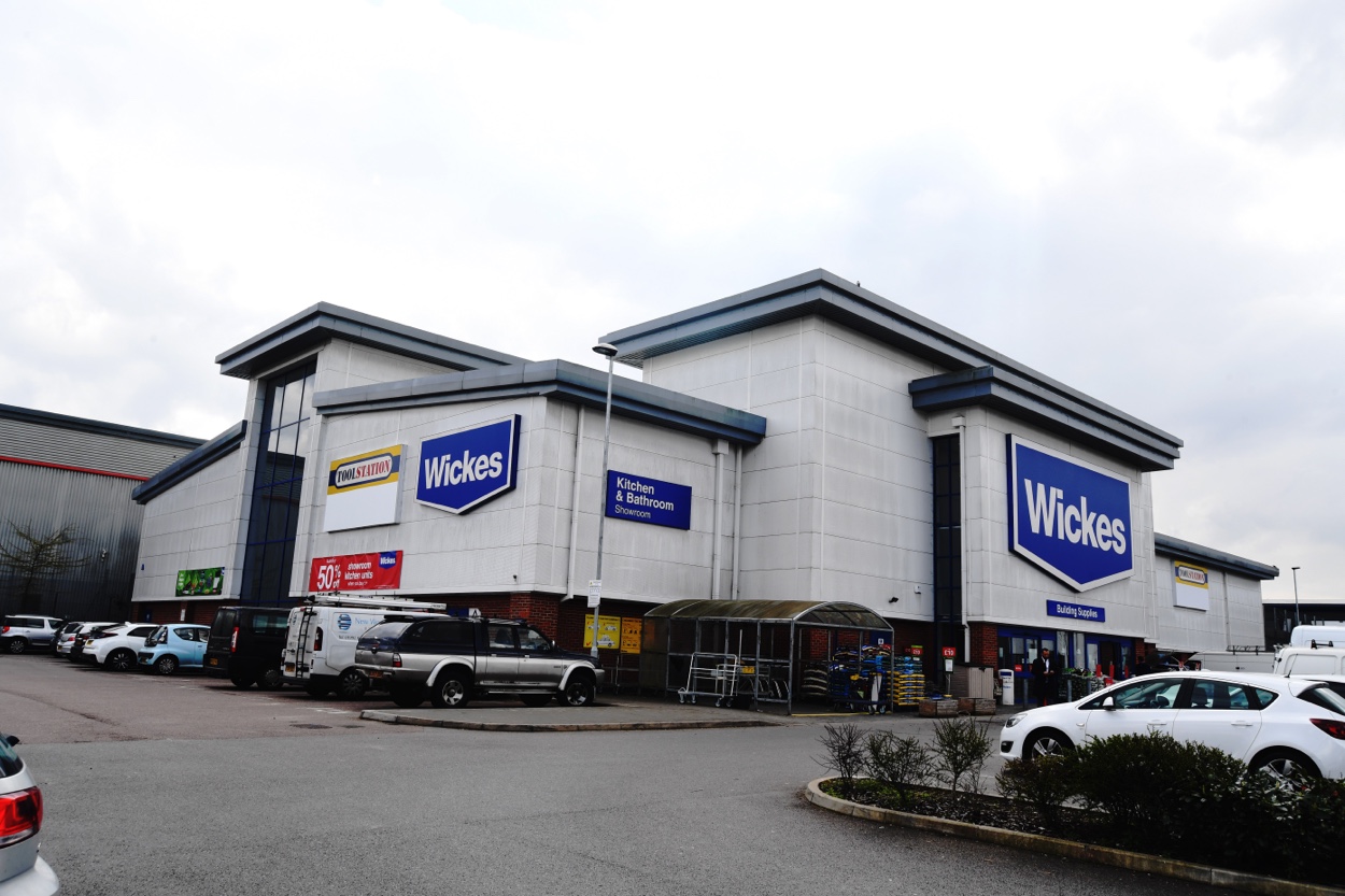 Wickes-Borehamwood.jpg